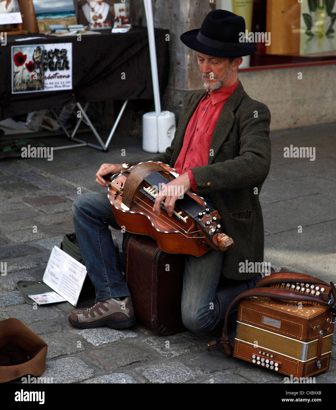 Hurdy Gurdy Player