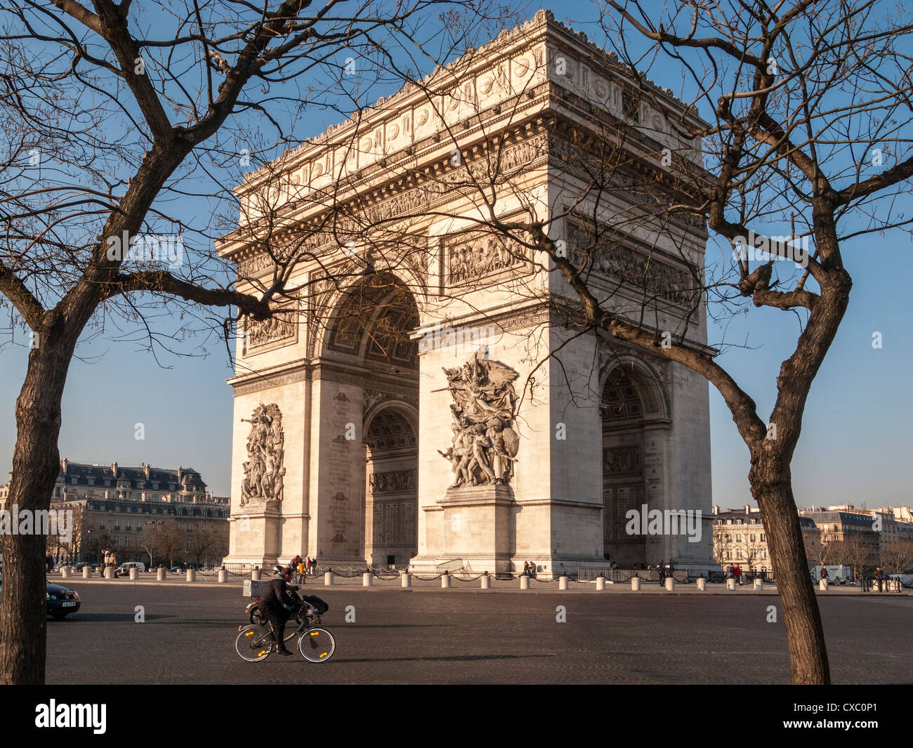 ARC DE TRIOMPHE,PLACE DE L 'ETOILE,PARIS FRANCE. This is one of the ...