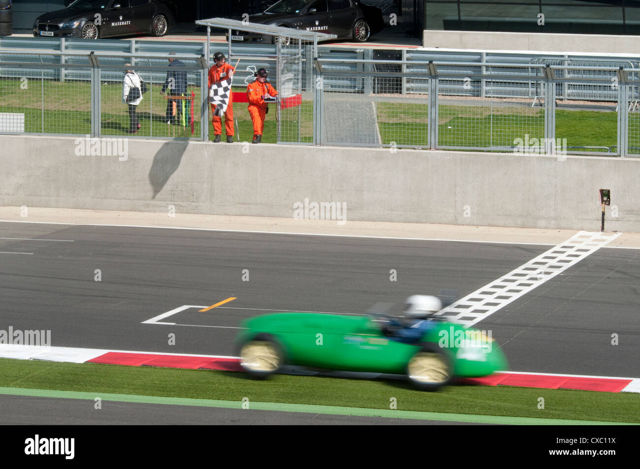 Chequered finish flag hi-res stock photography and images - Alamy