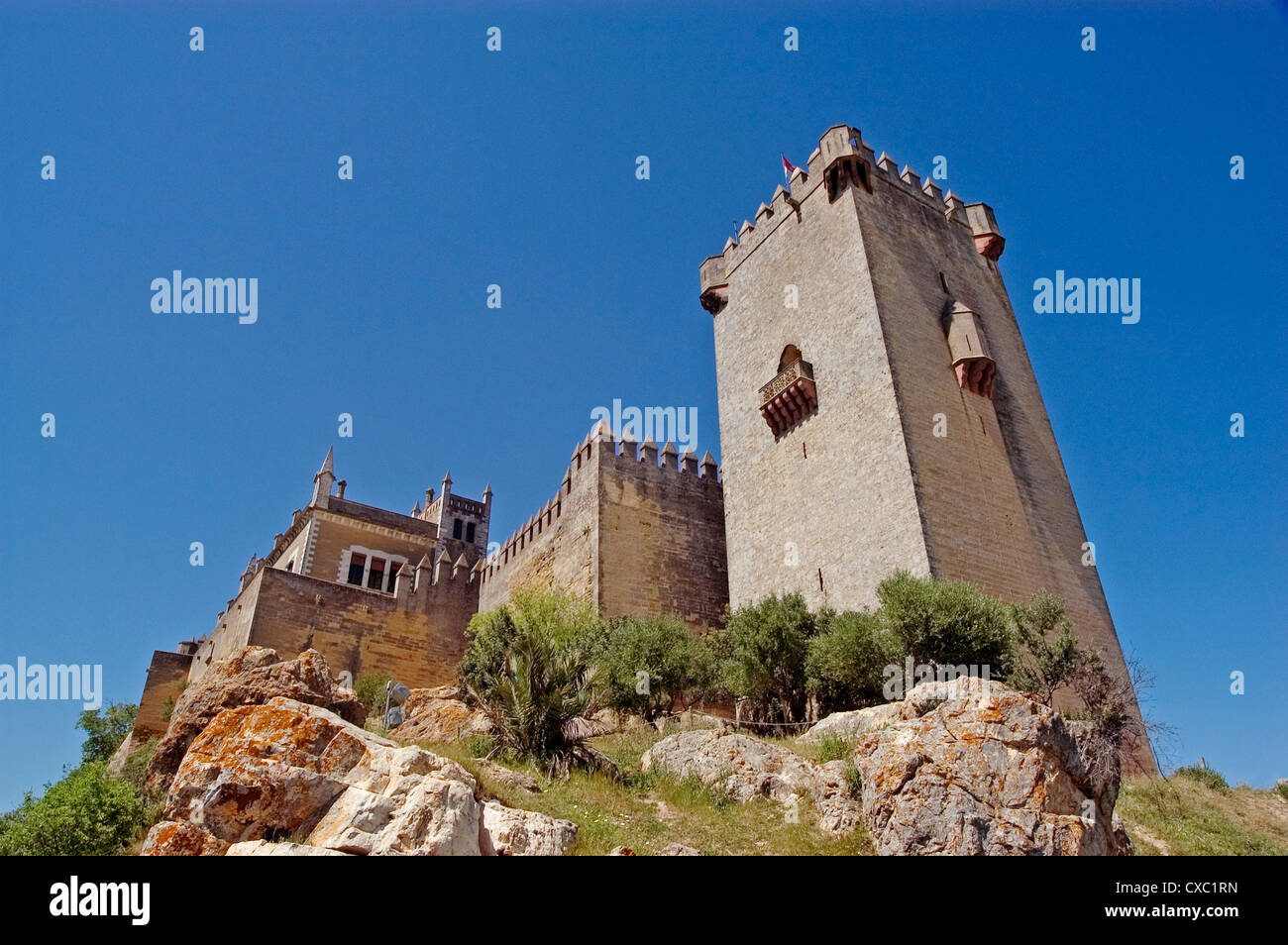 Fortificación del castillo hi-res stock photography and images - Alamy