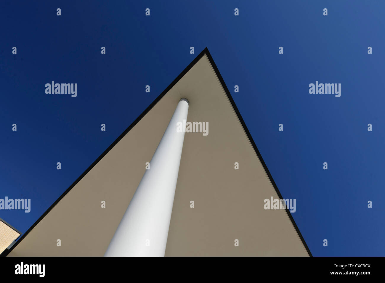 Strood Academy, Strood, United Kingdom. Architect: Nicholas Hare ...