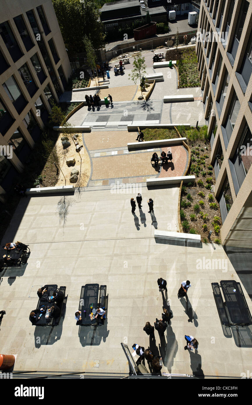 Strood Academy, Strood, United Kingdom. Architect: Nicholas Hare ...
