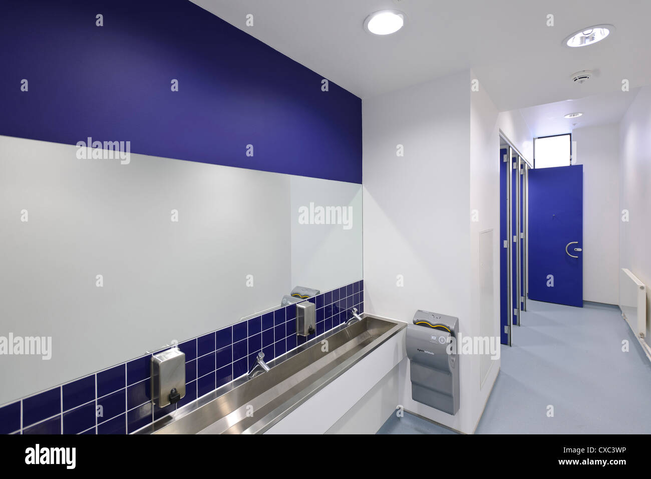 Strood Academy, Strood, United Kingdom. Architect: Nicholas Hare ...