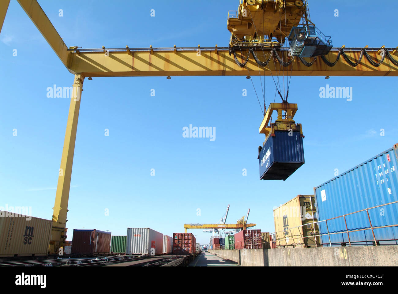 Hamburg, the Hamburg harbor Containerbruecke Stock Photo - Alamy
