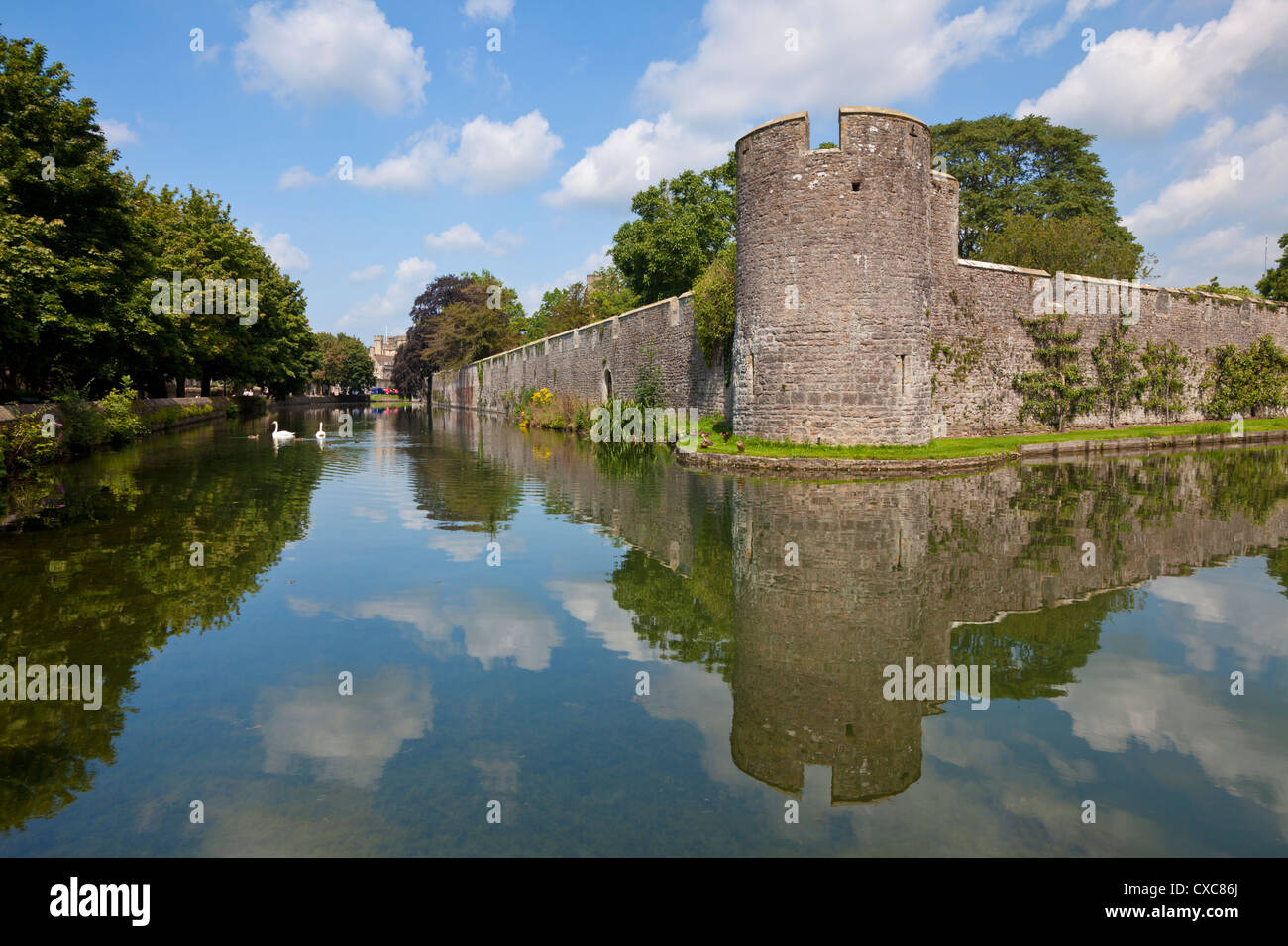 Moat and Bishops Palace, a medieval building, home to the Bishops of ...