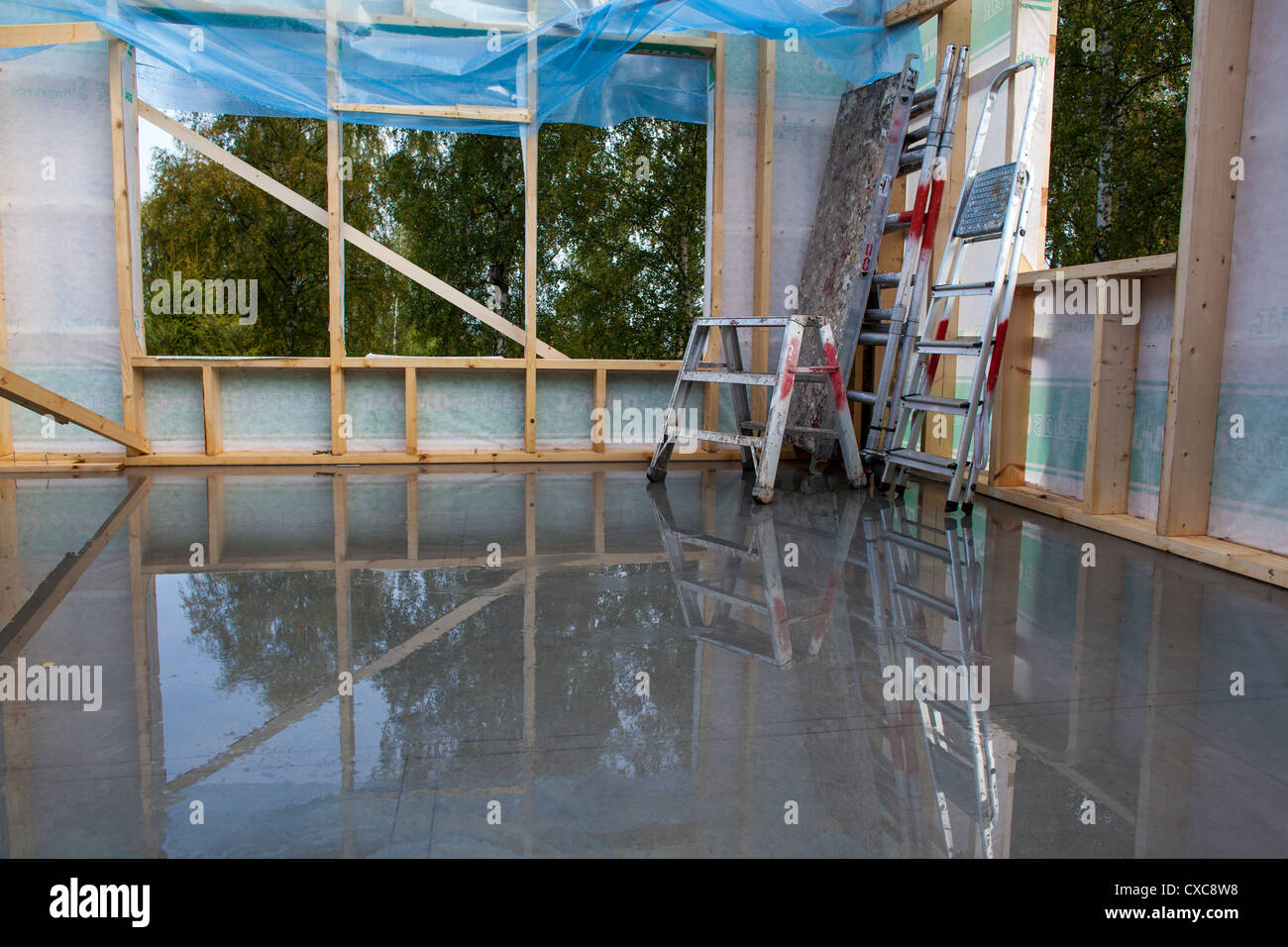 Building a new house, wet cement foundation Stock Photo - Alamy