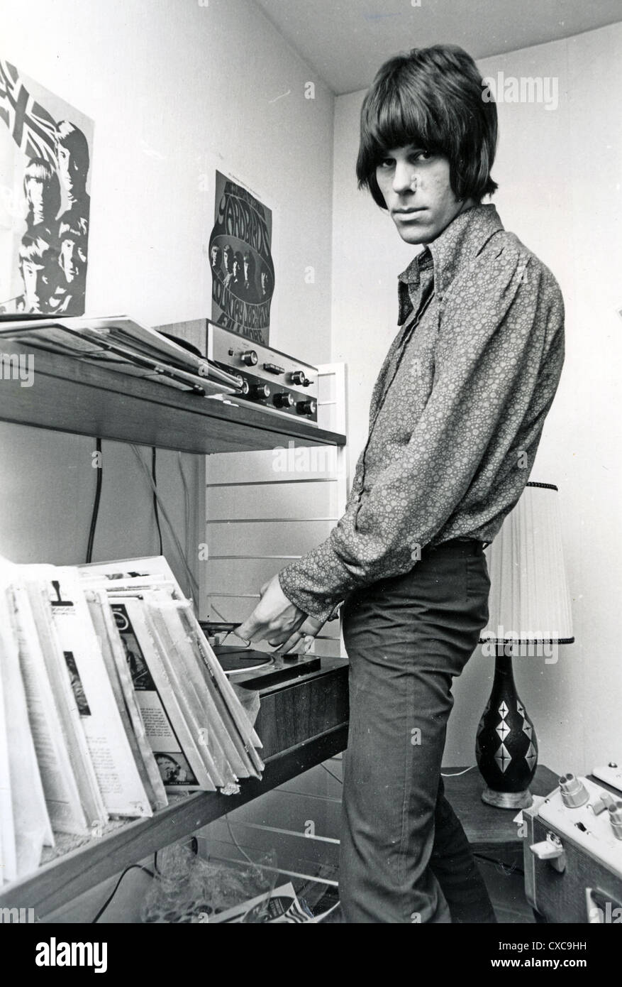 JEFF BECK UK rock guitarist at his penthouse home in Sutton, Surrey, in ...