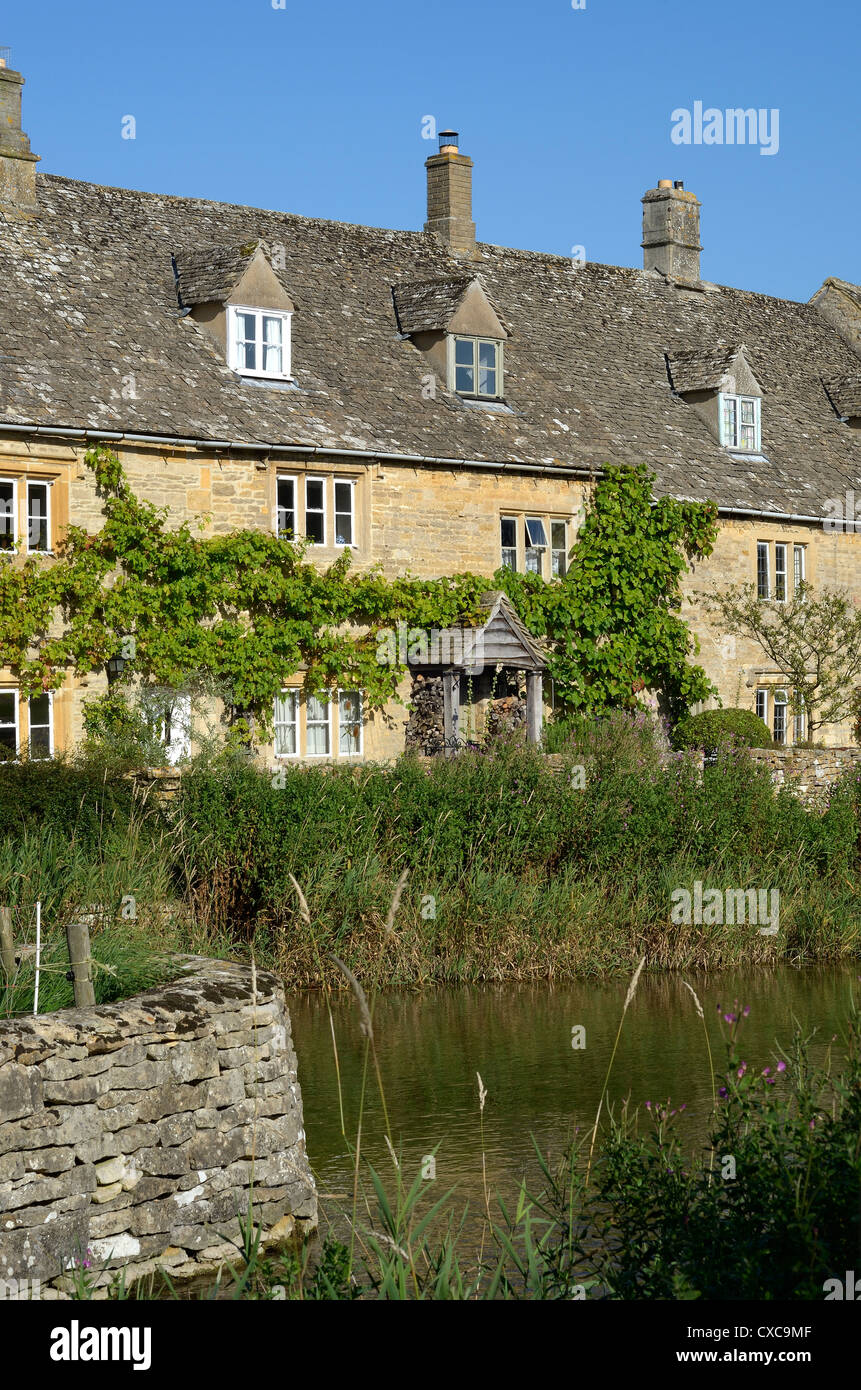 LOWER SLAUGHTER. COTSWOLDS. GLOUCESTERSHIRE. ENGLAND. UK Stock Photo ...