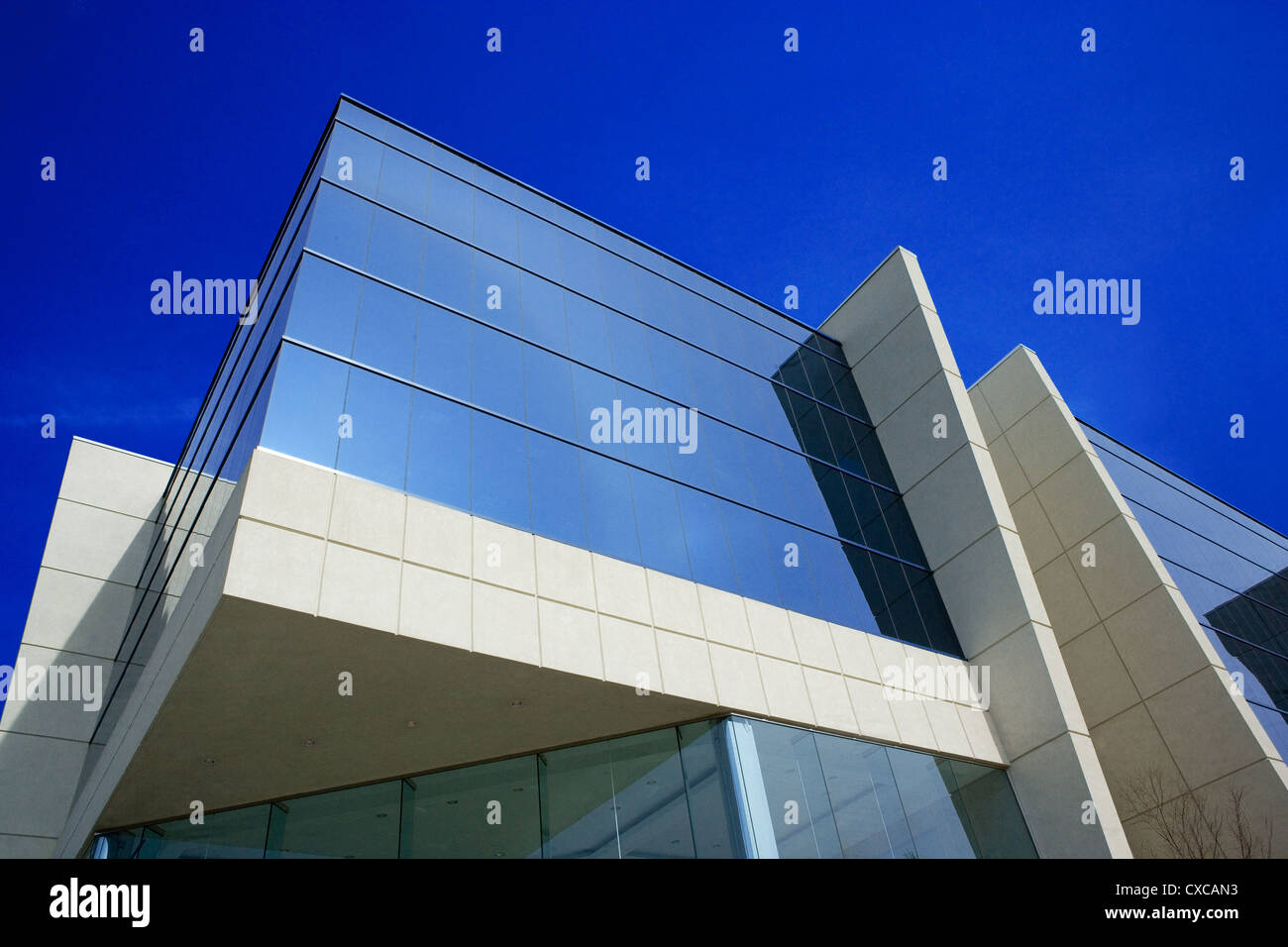 Modern glass office building Stock Photo - Alamy