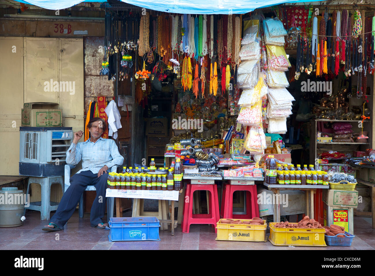 Vendor selling various items at Hanuman temple in Delhi, India Stock ...