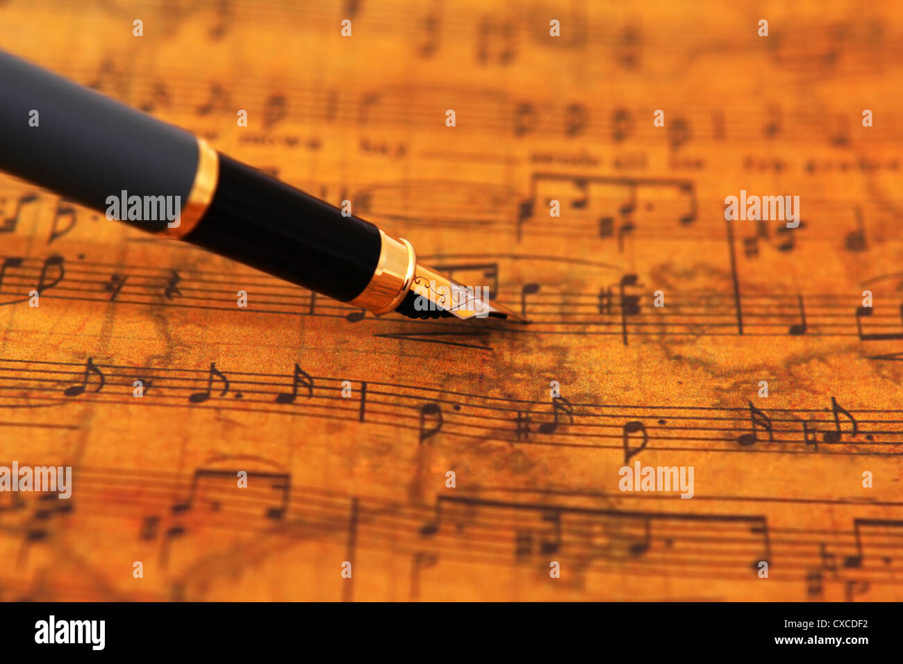 Messy sheet music hi-res stock photography and images - Alamy