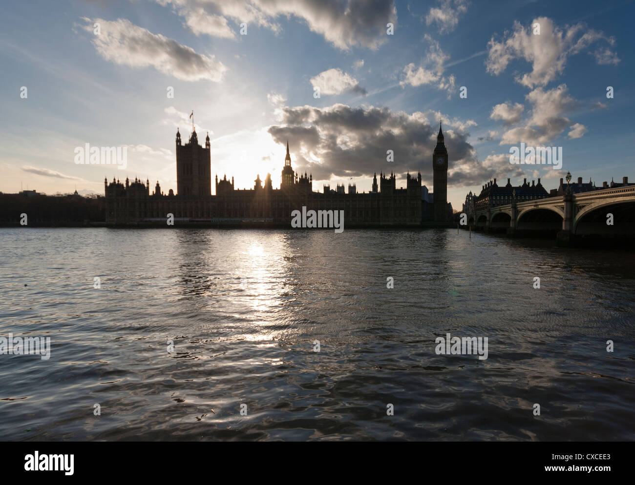 London blue sky sunset hi-res stock photography and images - Alamy