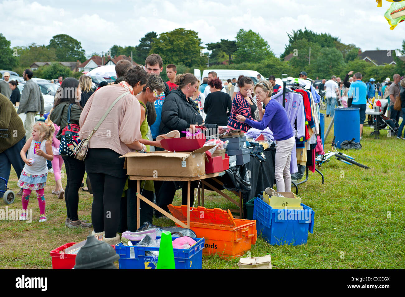Stallholders at a boot fair Stock Photo - Alamy