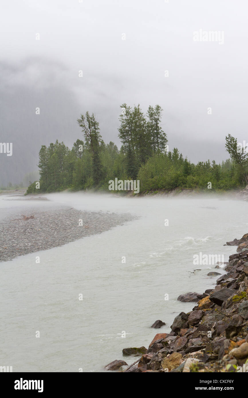 Hazy river hi-res stock photography and images - Alamy