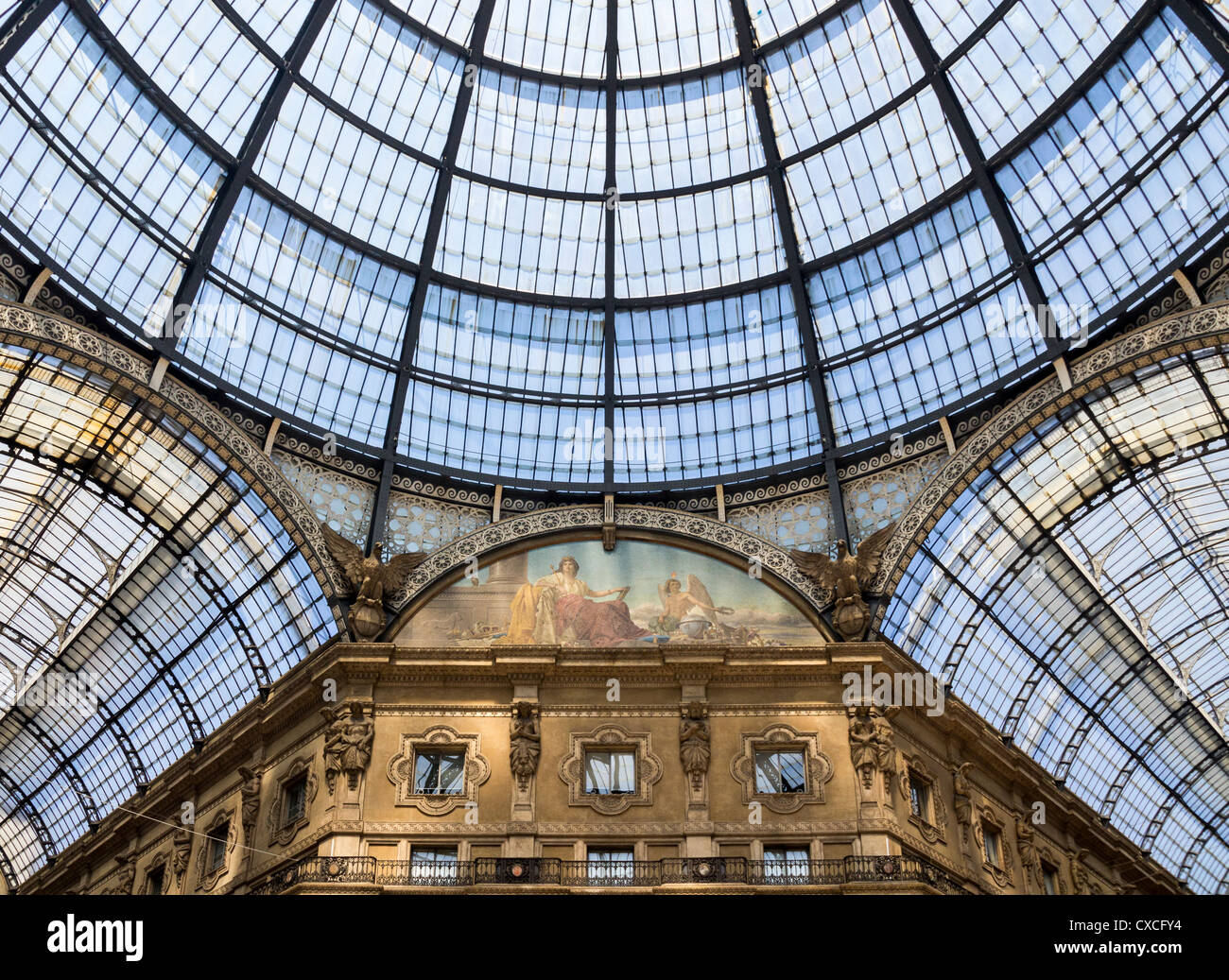 Glass ceiling roof domed hi-res stock photography and images - Alamy