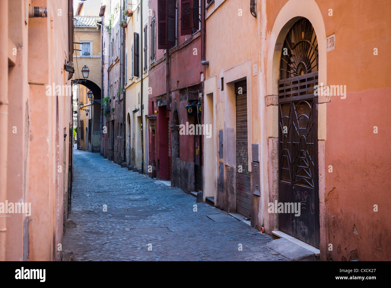 Back streets hi-res stock photography and images - Alamy