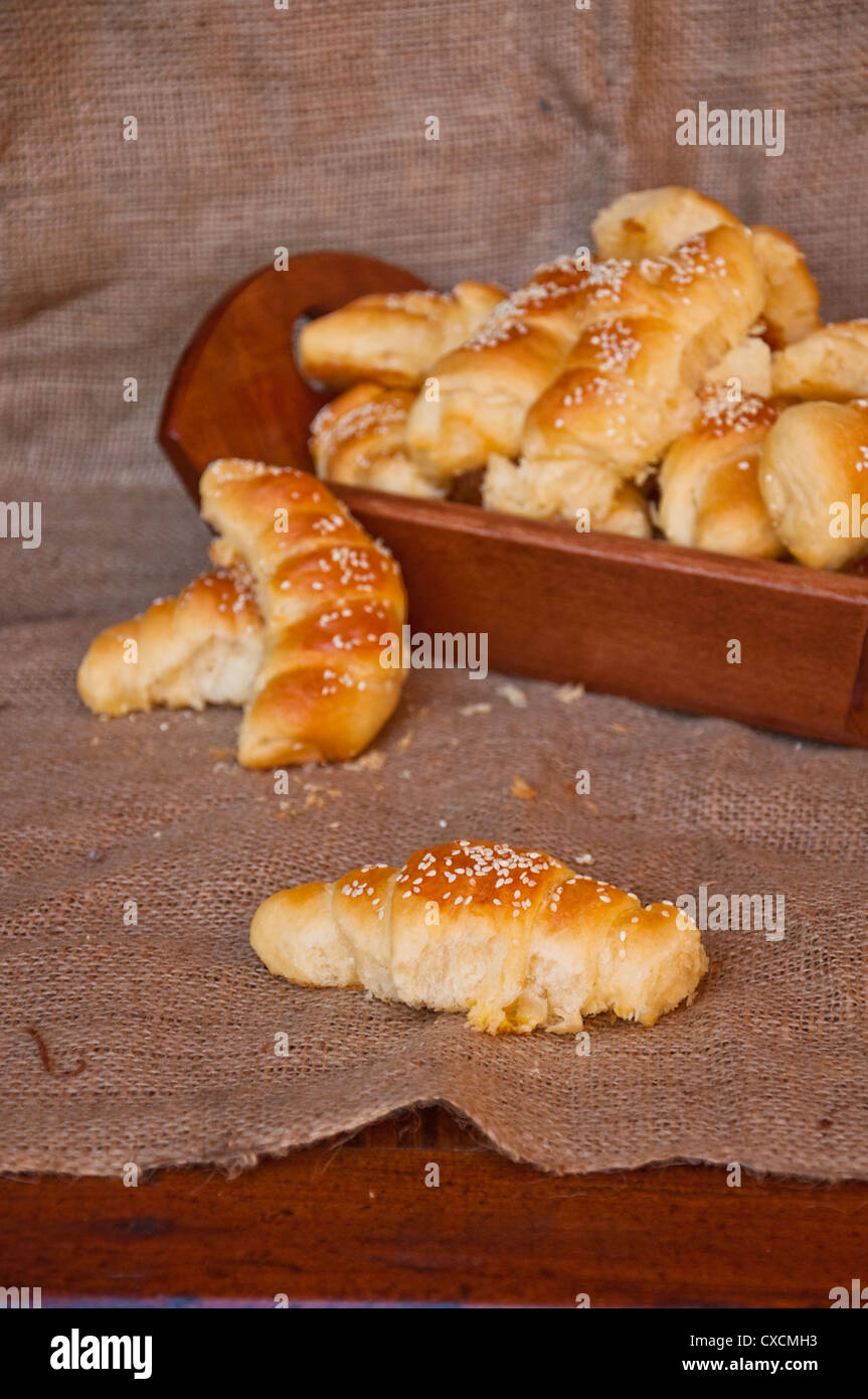 Tasty fresh and warm home made bread loafs in a wooden punnet Stock ...