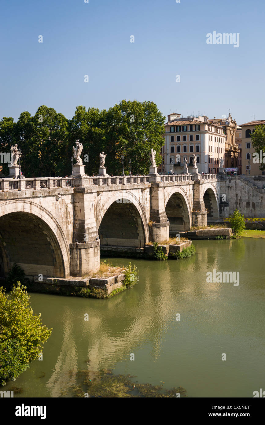 Rome river bridge hi-res stock photography and images - Alamy
