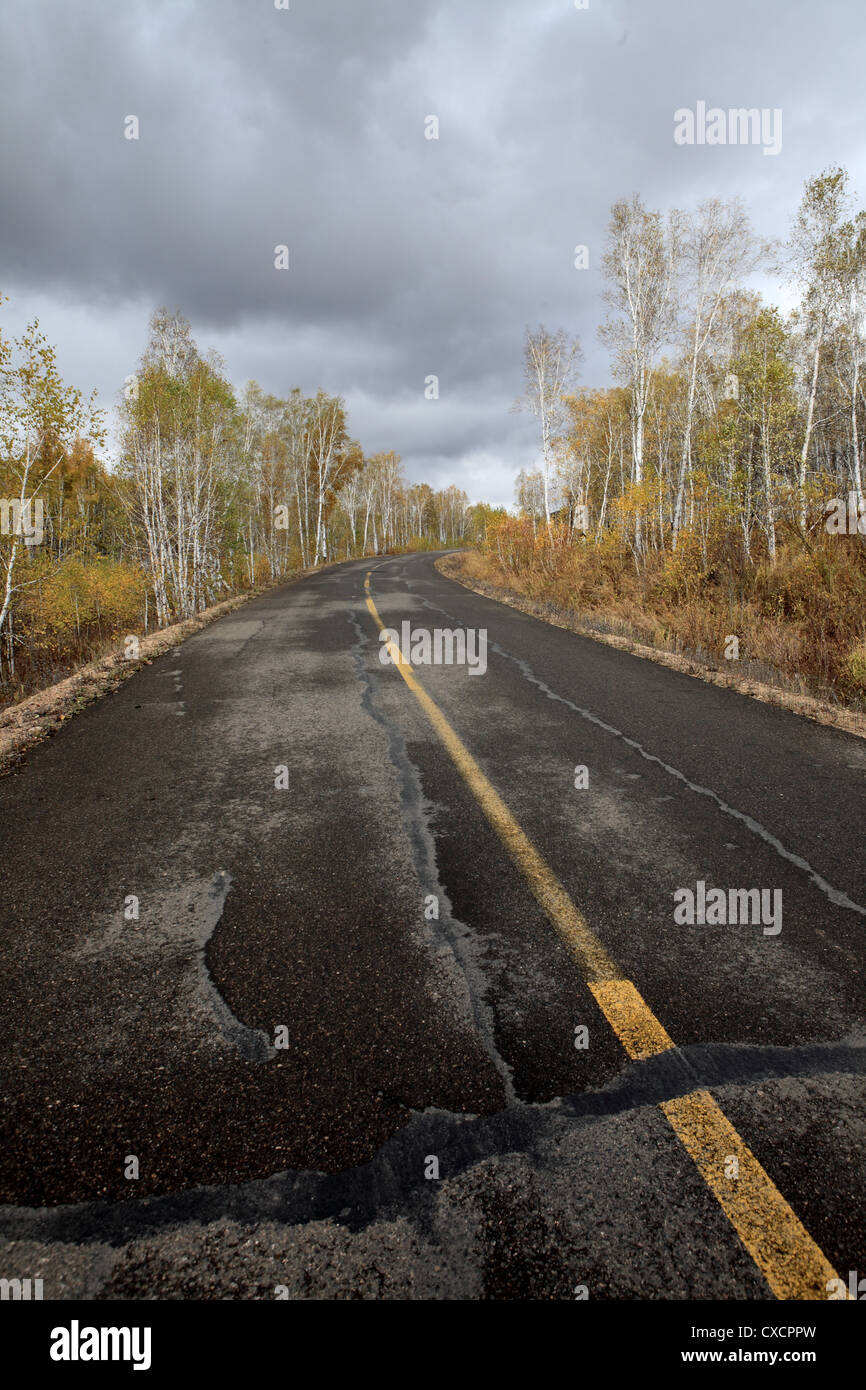 straight road vanishing into distance Stock Photo - Alamy straight road vanishing into distance Stock Photo - Alamy