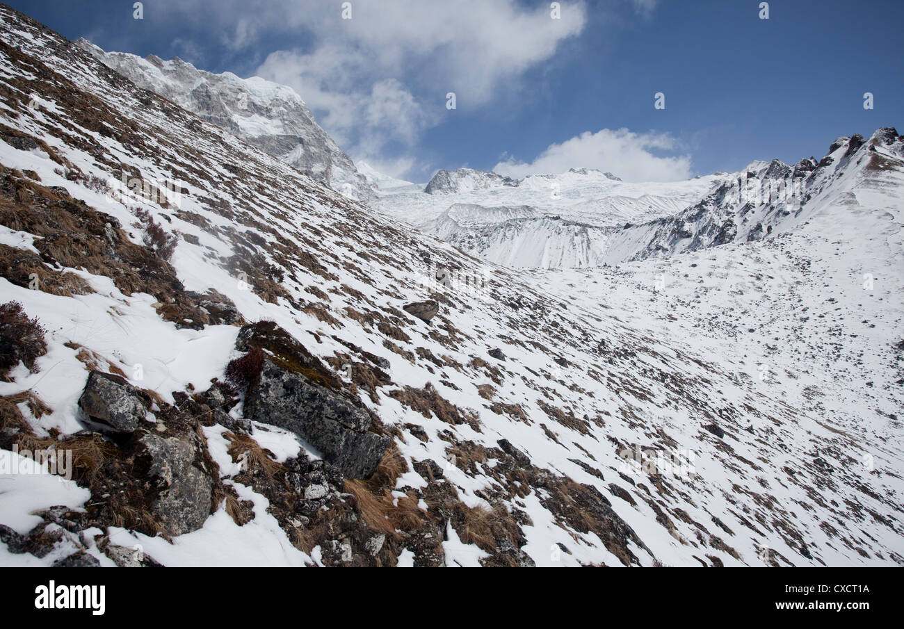 Mountainside hi-res stock photography and images - Alamy