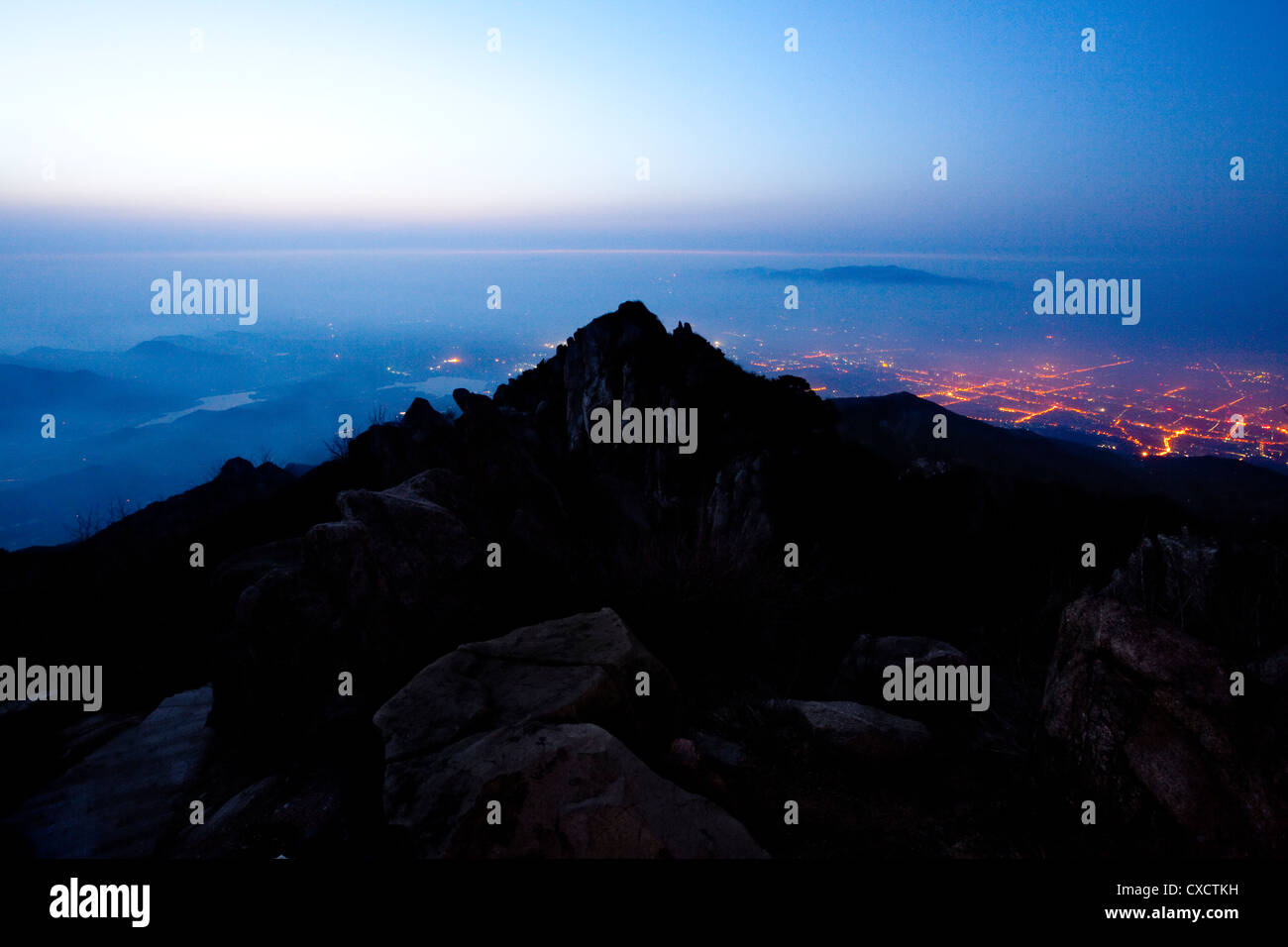 Taishan mountain aerial hi-res stock photography and images - Alamy