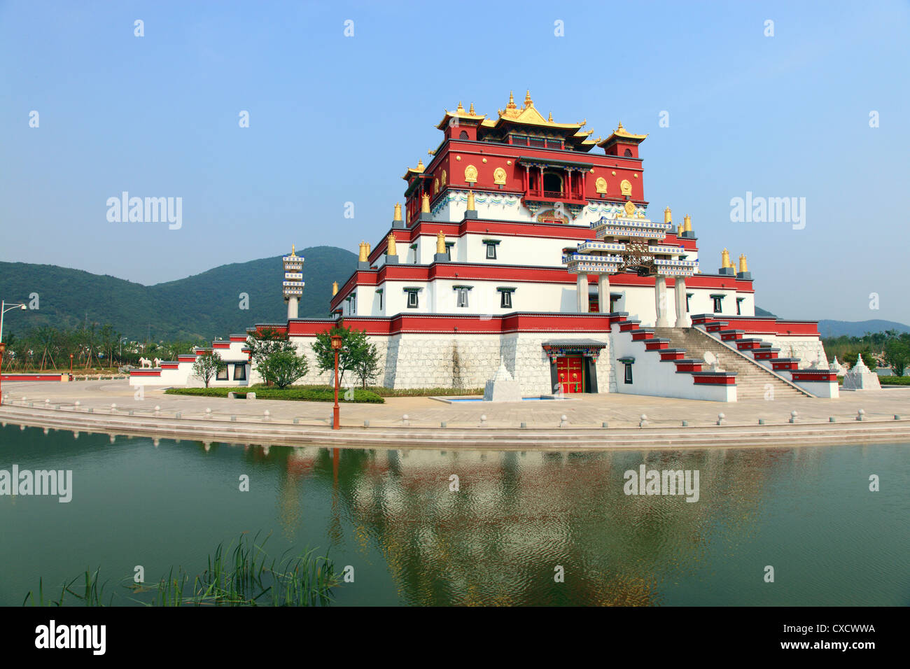 Tibetan religion hi-res stock photography and images - Alamy