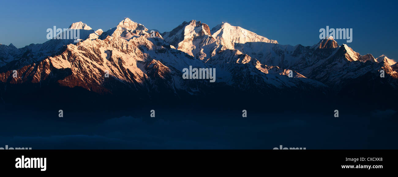 Stunning view of beautiful snow-capped mountains in the Himalayas at ...