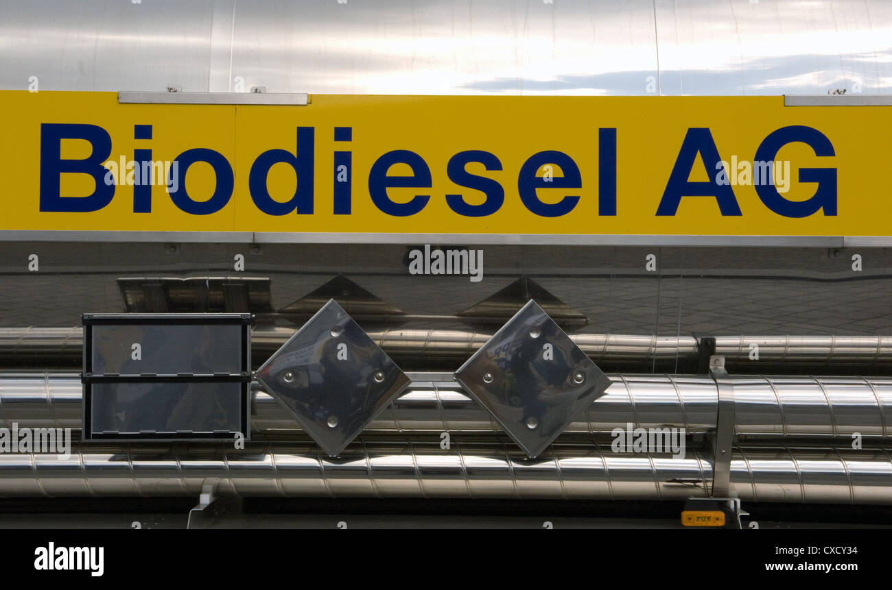 Fuel truck sign hi-res stock photography and images - Alamy