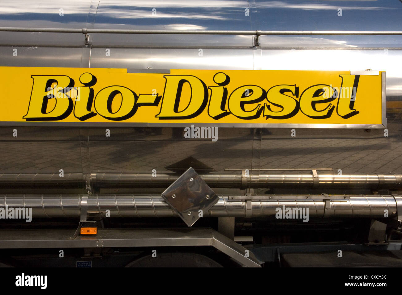 Fuel truck sign hi-res stock photography and images - Alamy