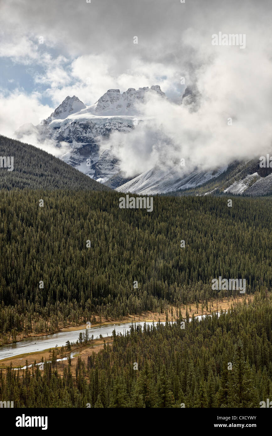 Banff national park, alberta, canada hi-res stock photography and ...