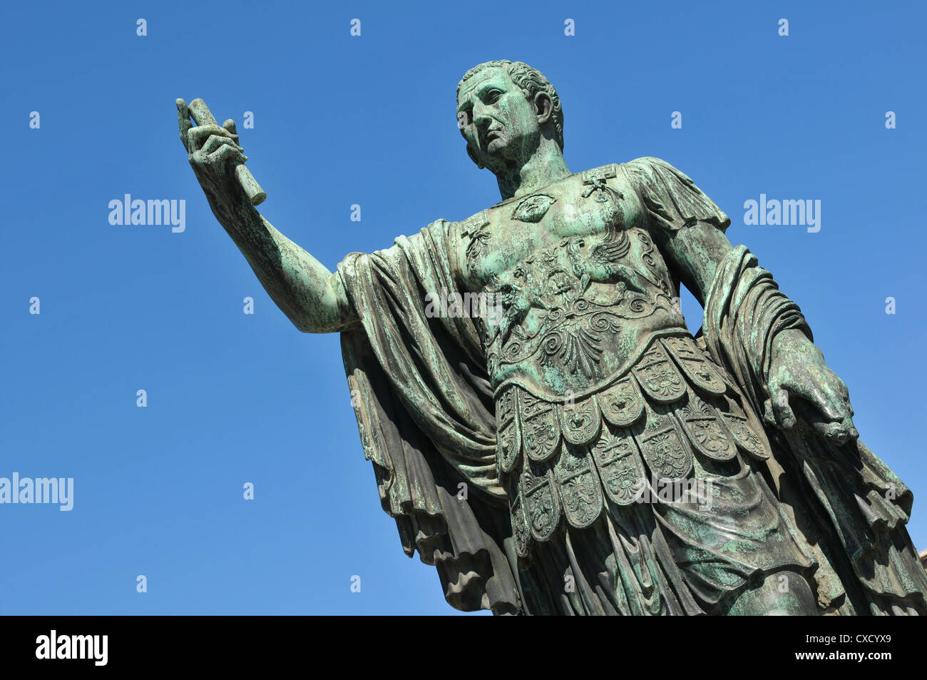 Architectural detail Roman emperor's statue in Rome, Italy Stock Photo ...