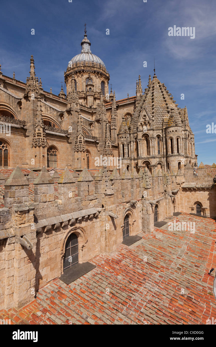 Romanesque gothic style architecture hi-res stock photography and ...