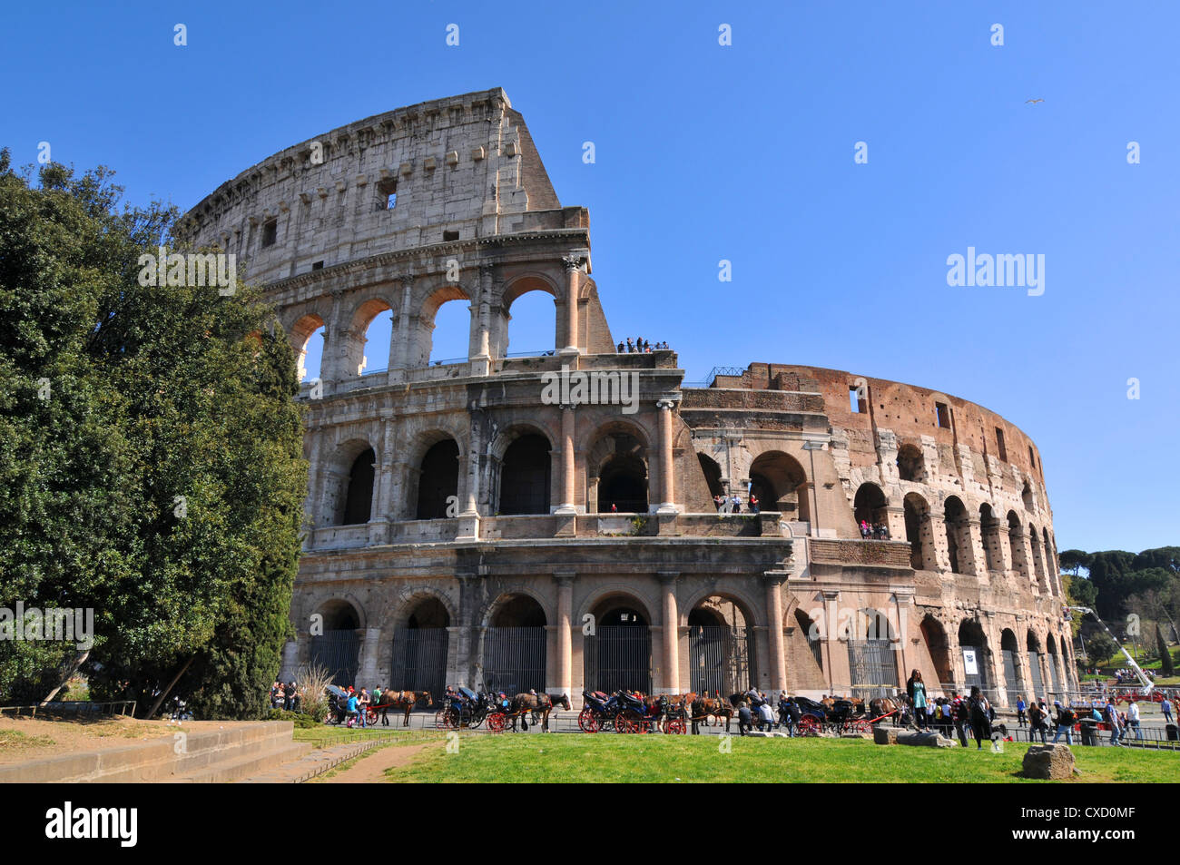 Architecture of the famous Colosseum in Rome, Italy Stock Photo - Alamy