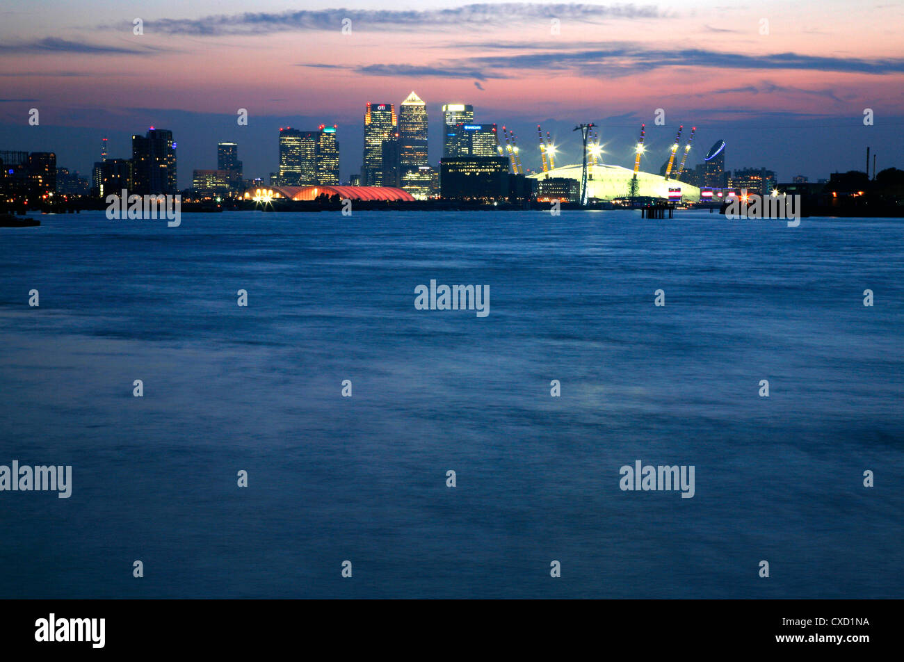 River thames cable car view hi-res stock photography and images - Alamy