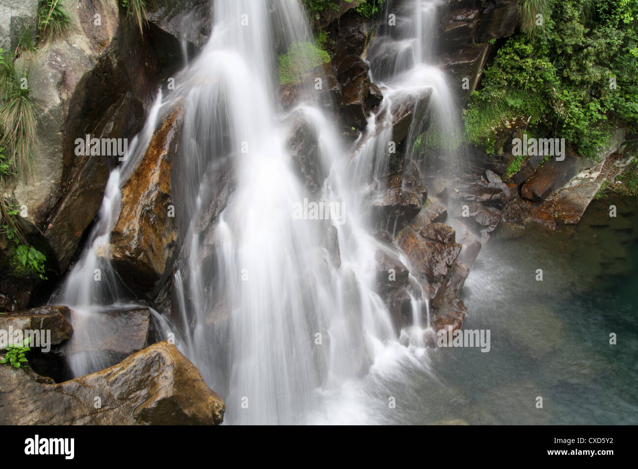 Serene scene of waterfall hi-res stock photography and images - Alamy