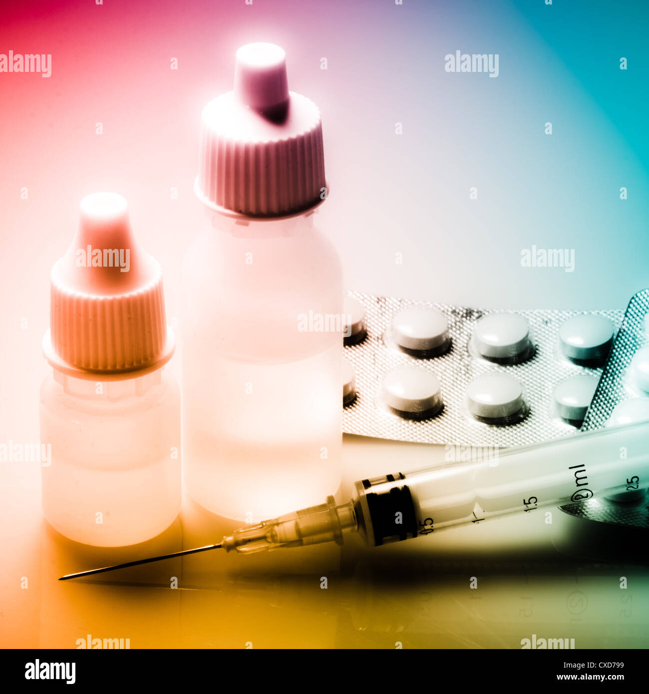 medical bottle and syringe Stock Photo - Alamy