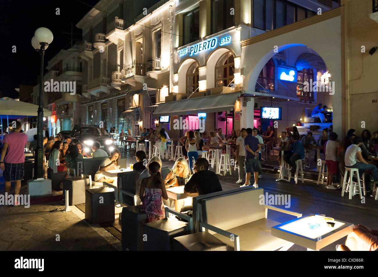 Night life at the Cafe Puerto bar Agios Nikolaos Crete Greece Stock ...