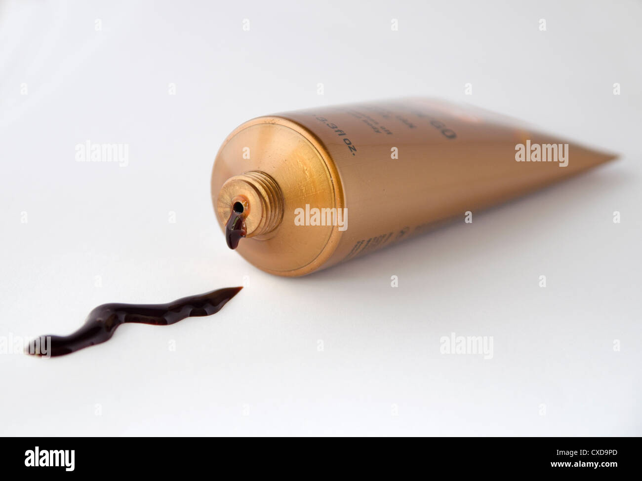 Fake tan hi-res stock photography and images - Alamy