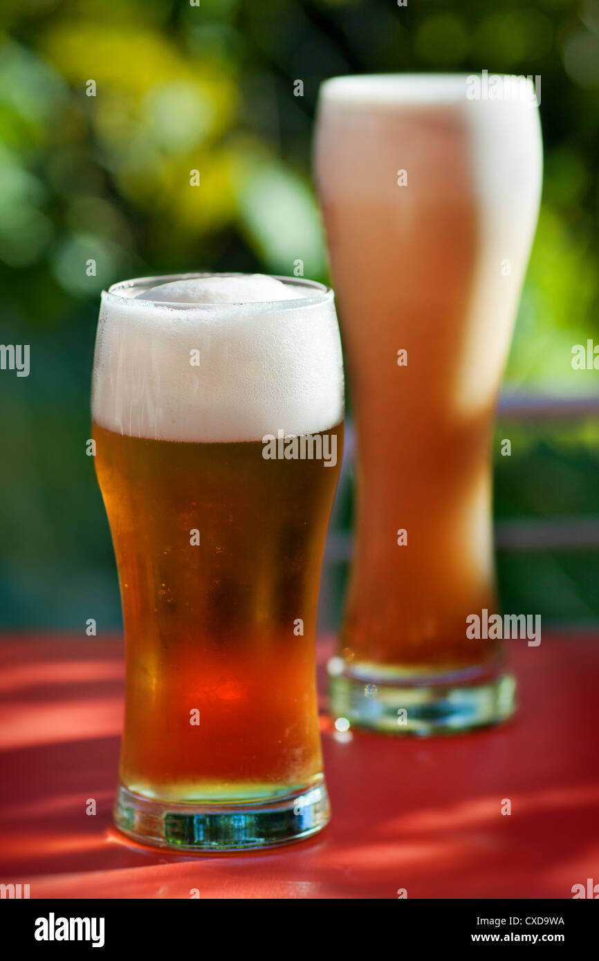 Cold beer froth hi-res stock photography and images - Alamy