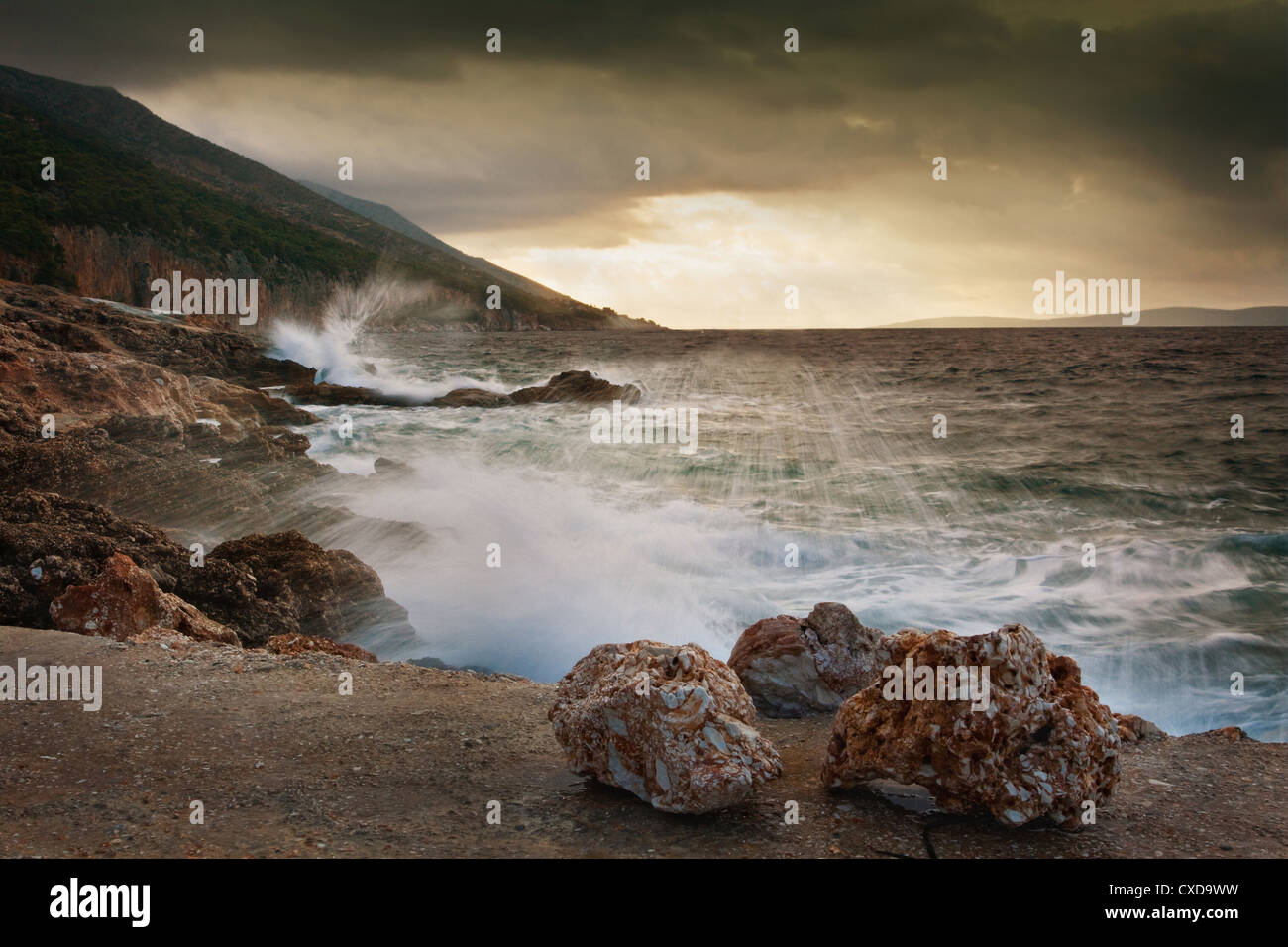 Dramatic coastal landscape hi-res stock photography and images - Alamy