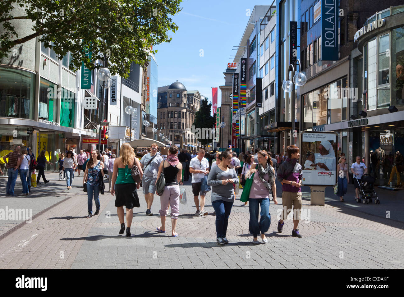 Pedestrians in the city centre of Cologne, Schildergasse, North Rhine ...