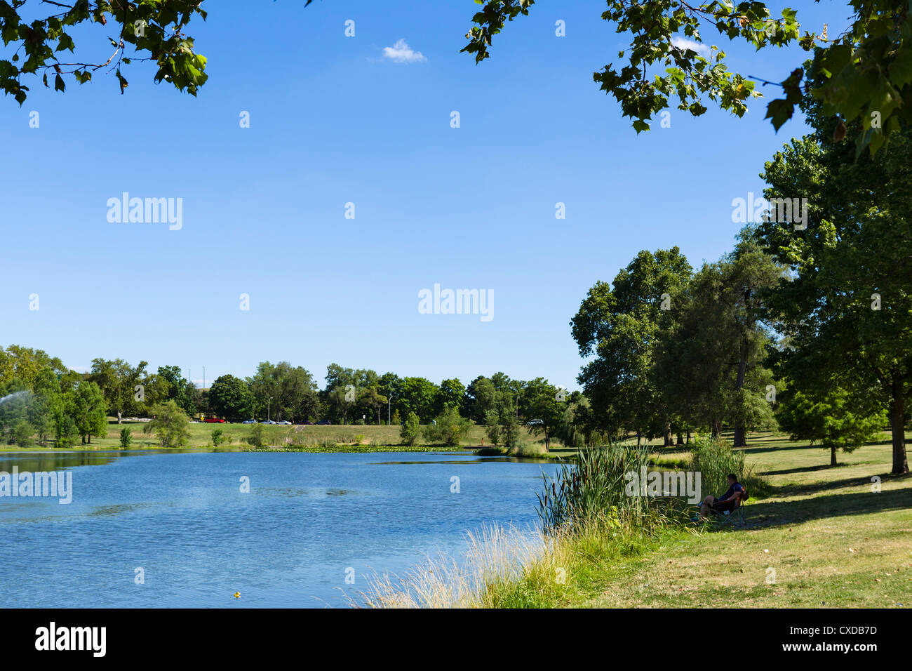 Fishing on Jefferson Lake in Forest Park, St Louis, Missouri, USA Stock ...