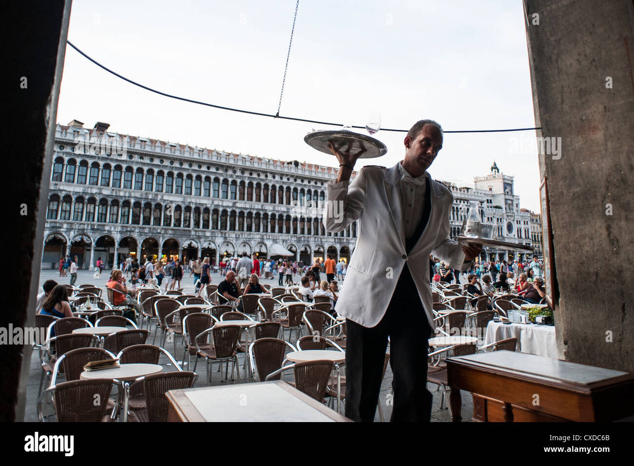 A waiter at the Cafe Florian in Venice, Italy Stock Photo - Alamy