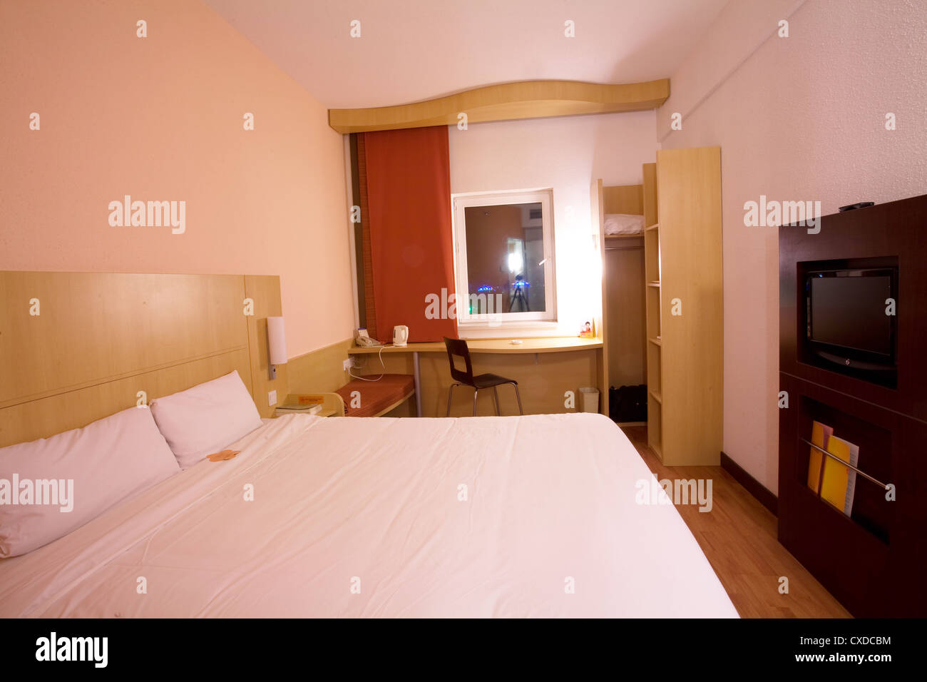 Standard chair hi-res stock photography and images - Alamy