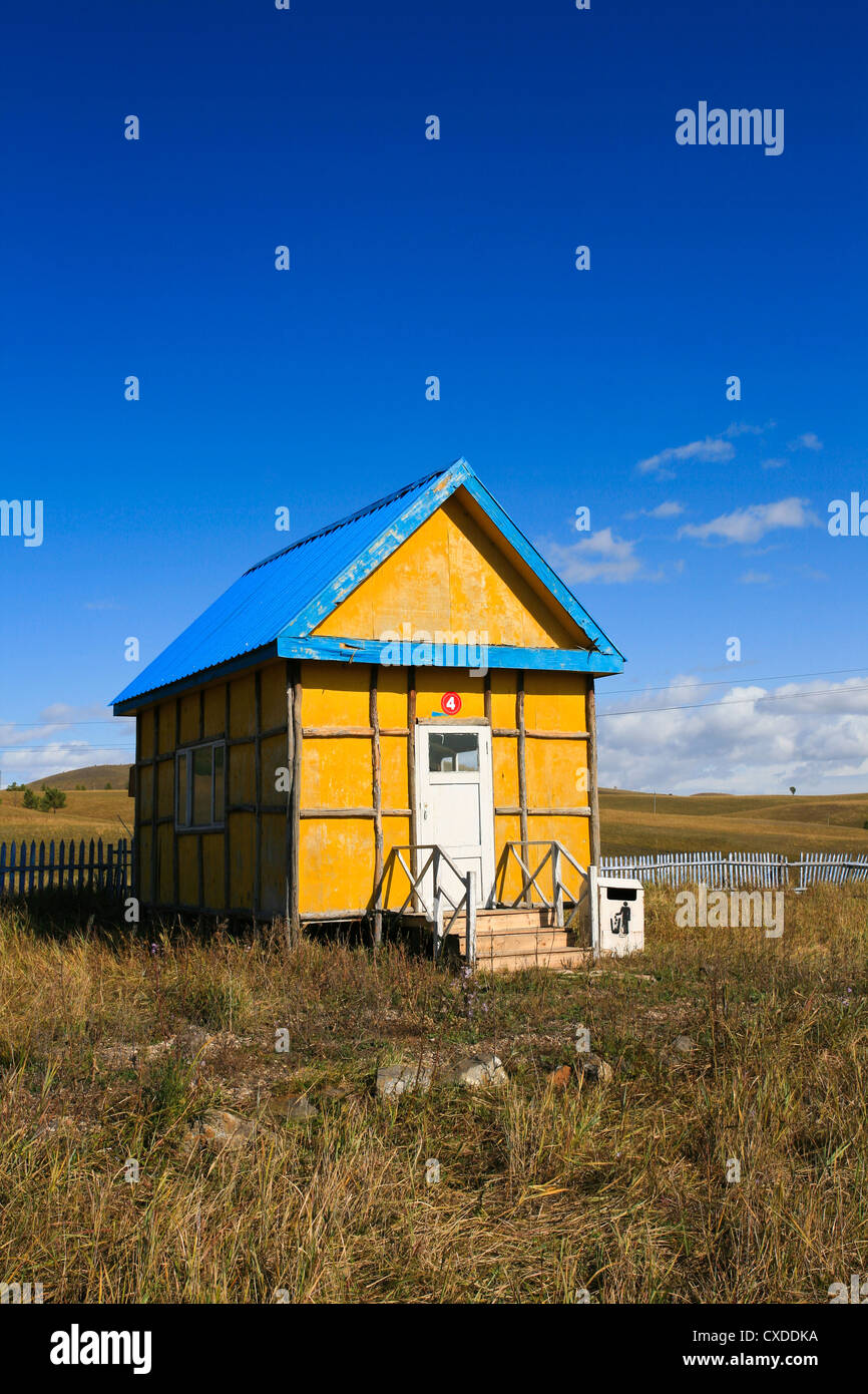 House on the field hi-res stock photography and images - Alamy