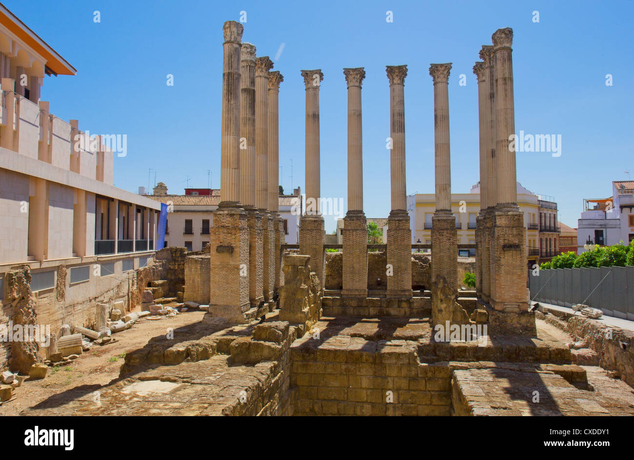 Roman capitel hi-res stock photography and images - Alamy
