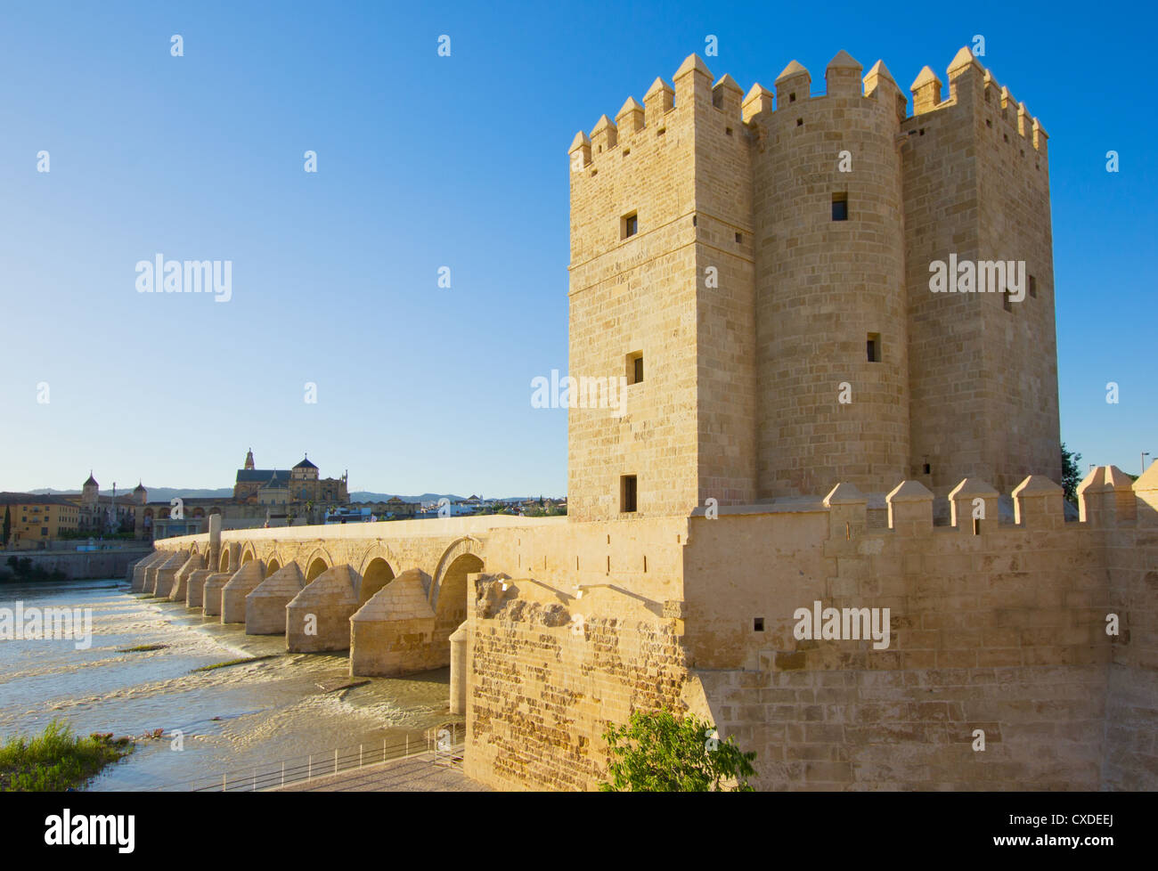 Calahorra Tower and the Roman bridge, Cordoba, Spain Stock Photo - Alamy