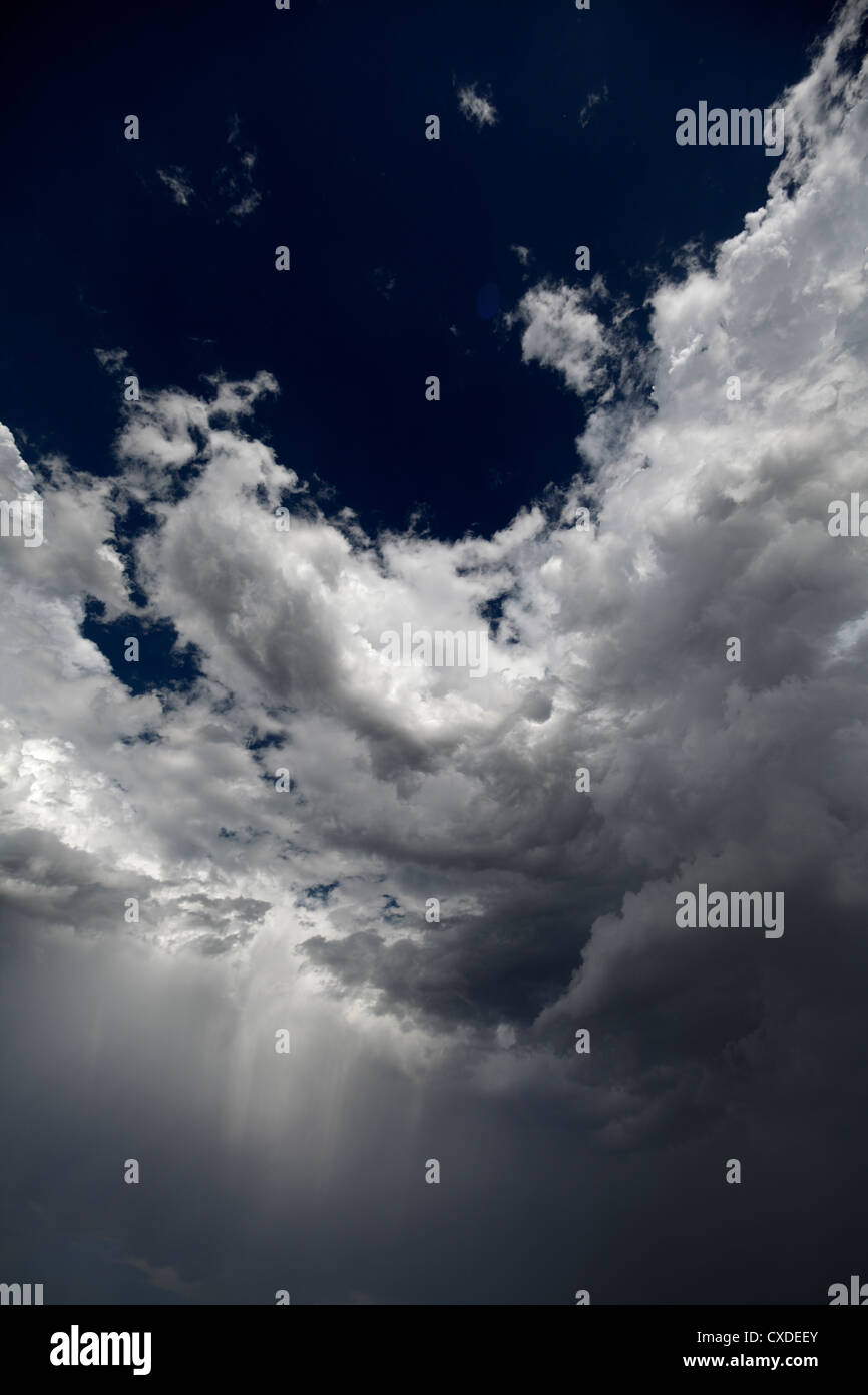 Light through the clouds hi-res stock photography and images - Alamy