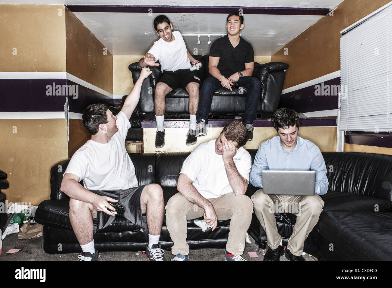 Friends hanging out Stock Photo - Alamy