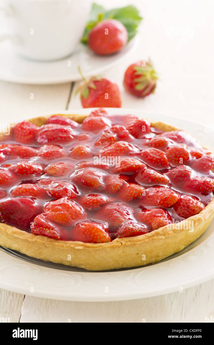 Erdbeerkuchen torte hi-res stock photography and images - Alamy